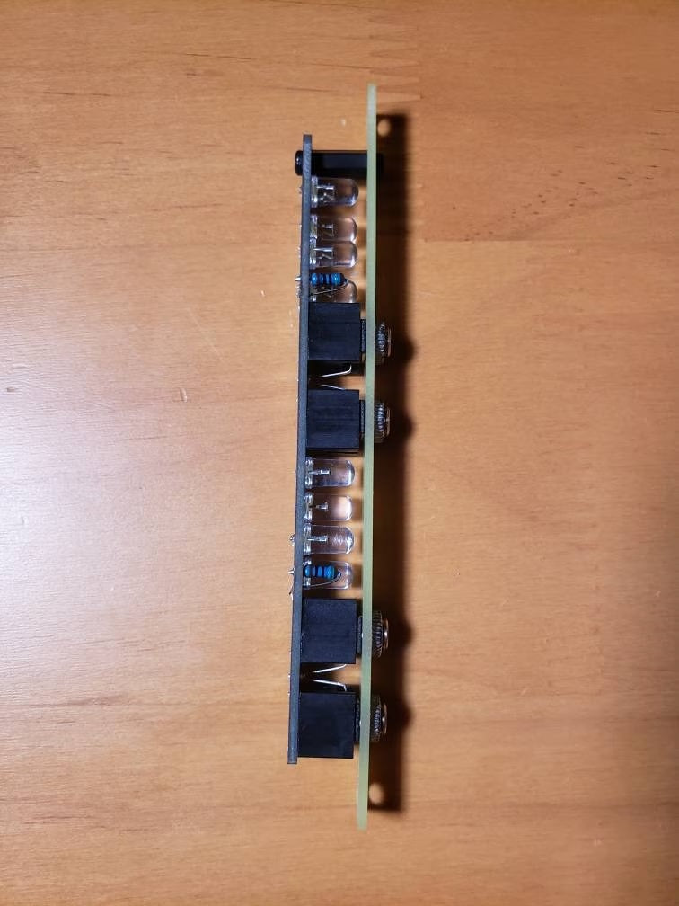 2hp Random Cv Generator Eurorack Module Quad Random Oscillator Ran Tidbit Audio